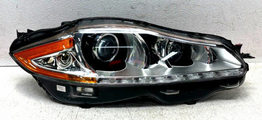 Jagbits Jaguar Parts: USED HEADLAMP XENON, RIGHT PAASENGER SIDE C2D60265